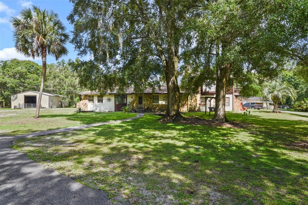 546 Winona Drive, Geneva, FL 32732 - MLS# O6320041 - Coldwell Banker