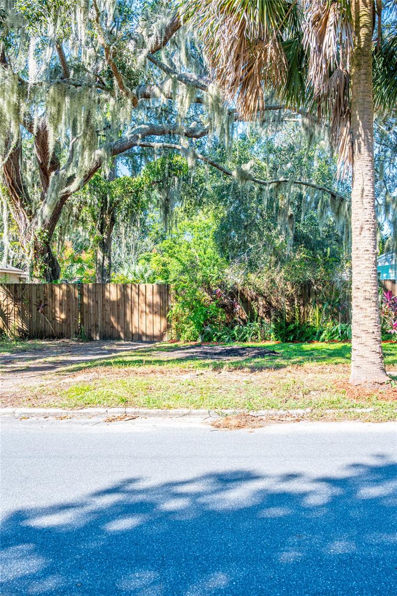 S. Rhodes Street, Mount Dora, FL 32757 - MLS# O6364434 - Coldwell Banker