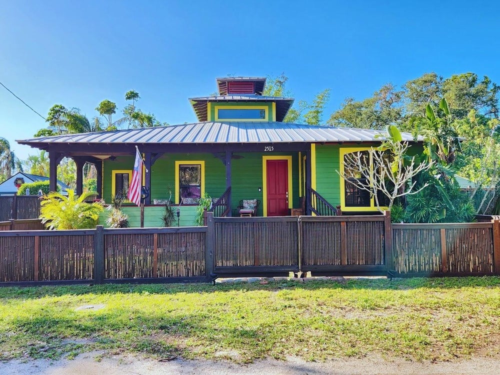 2515 York Street S, Gulfport, FL 33707 - MLS# TB8332080 - Coldwell Banker