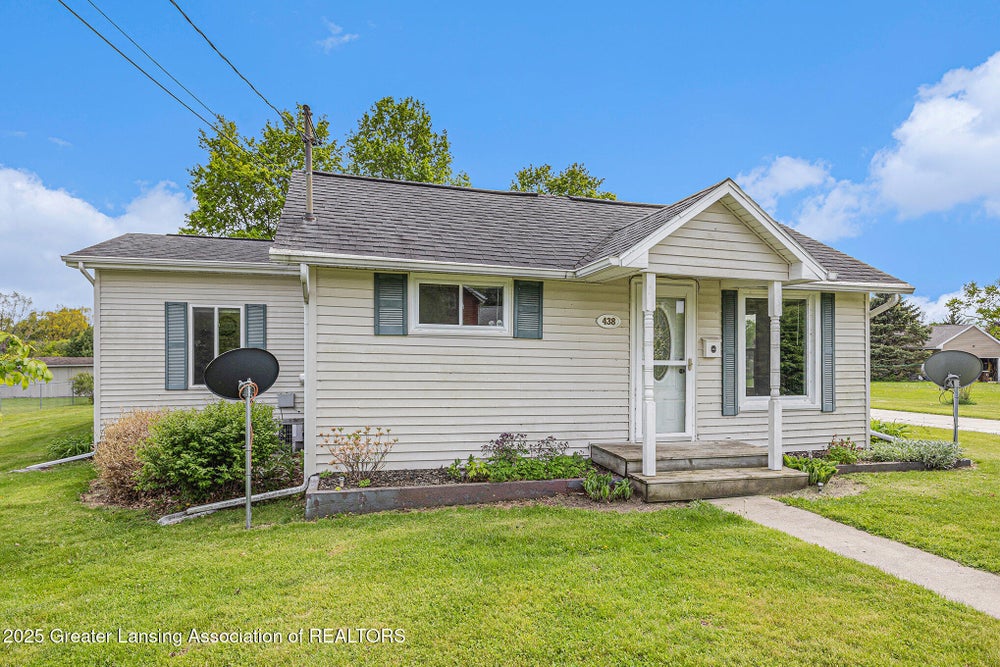 438 Union Street, Grand Ledge, MI 48837 - MLS# 286329 - Coldwell Banker