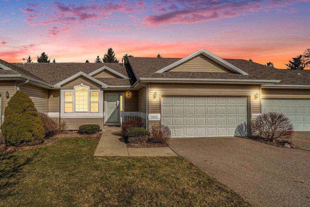 1653 Quail Run Drive, Kalamazoo, MI 49009 - MLS# 25008897 - Coldwell Banker