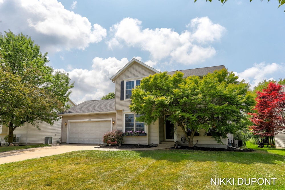 10280 Winterwood Drive, Zeeland, MI 49464 - MLS# 25033712 - Coldwell Banker
