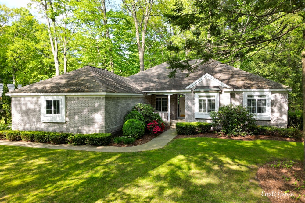 209 Foxdown Road, Holland, MI 49424 - MLS# 25035021 - Coldwell Banker
