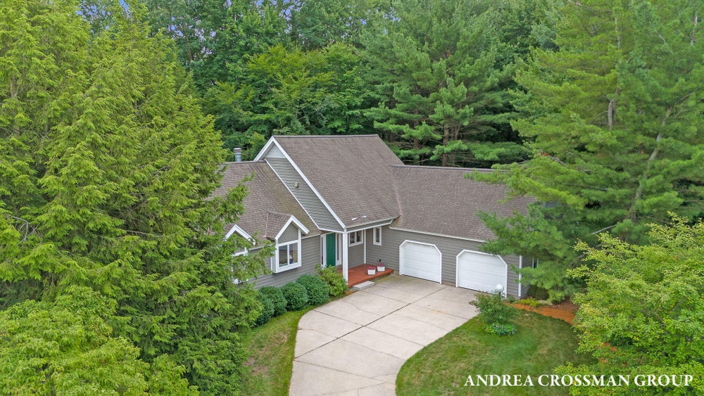 17220 Quail Creek Drive, Spring Lake, MI 49456 - MLS# 25037729 ...
