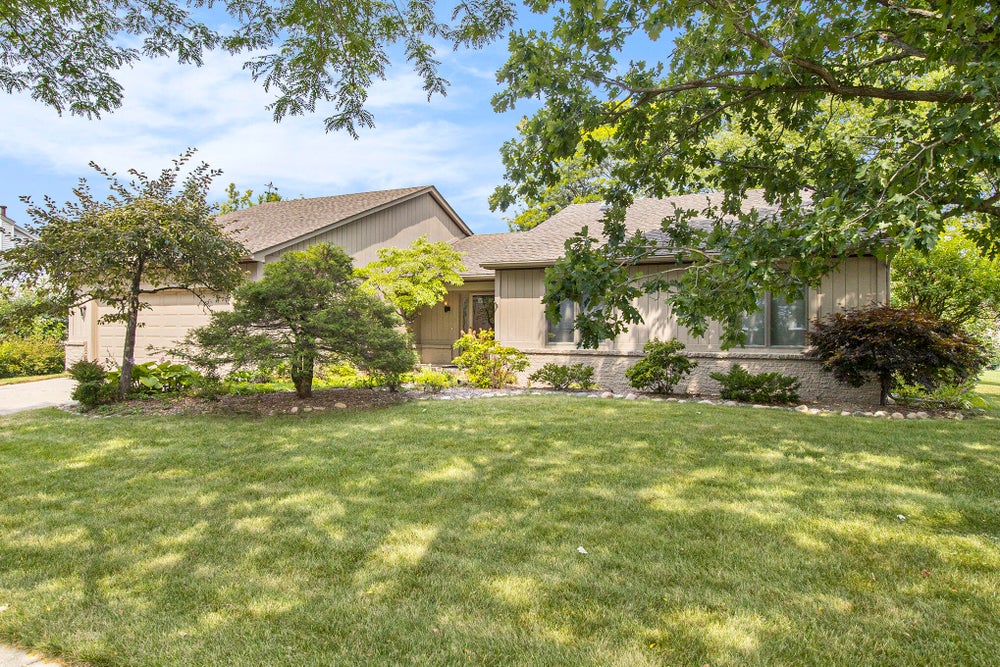 572 Trego Circle, Ann Arbor, MI 48103 - MLS# 25039433 - Coldwell Banker