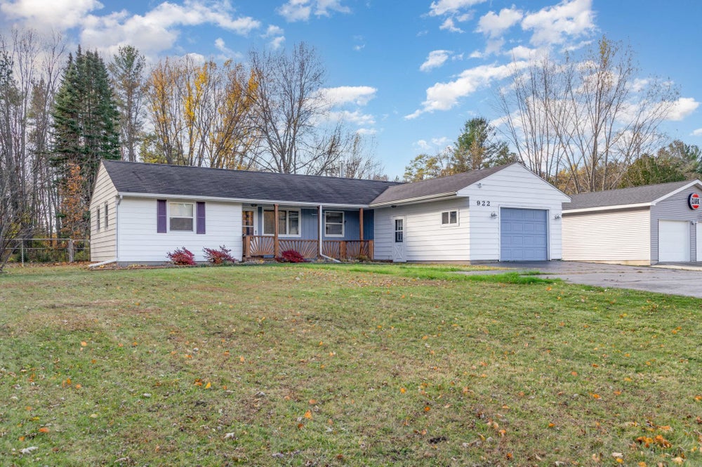 922 E Chippewa River Road, Midland, MI 48640 - MLS# 50193486 - Coldwell ...