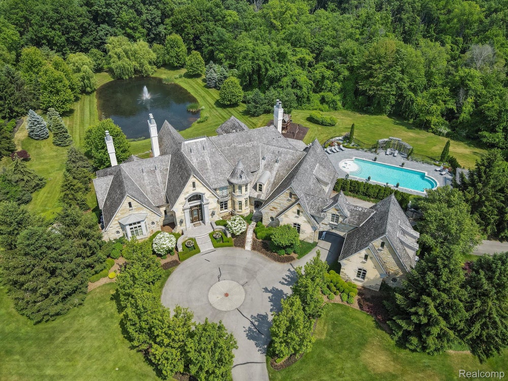 5537 ORCHARD RIDGE DR, Rochester, MI 48306 - MLS# 20250014497 ...