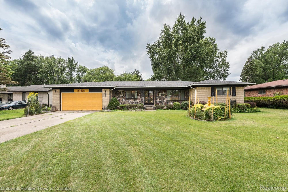 24129 Philip Drive, Southfield, MI 48075 - MLS# 20251021098 - Coldwell ...