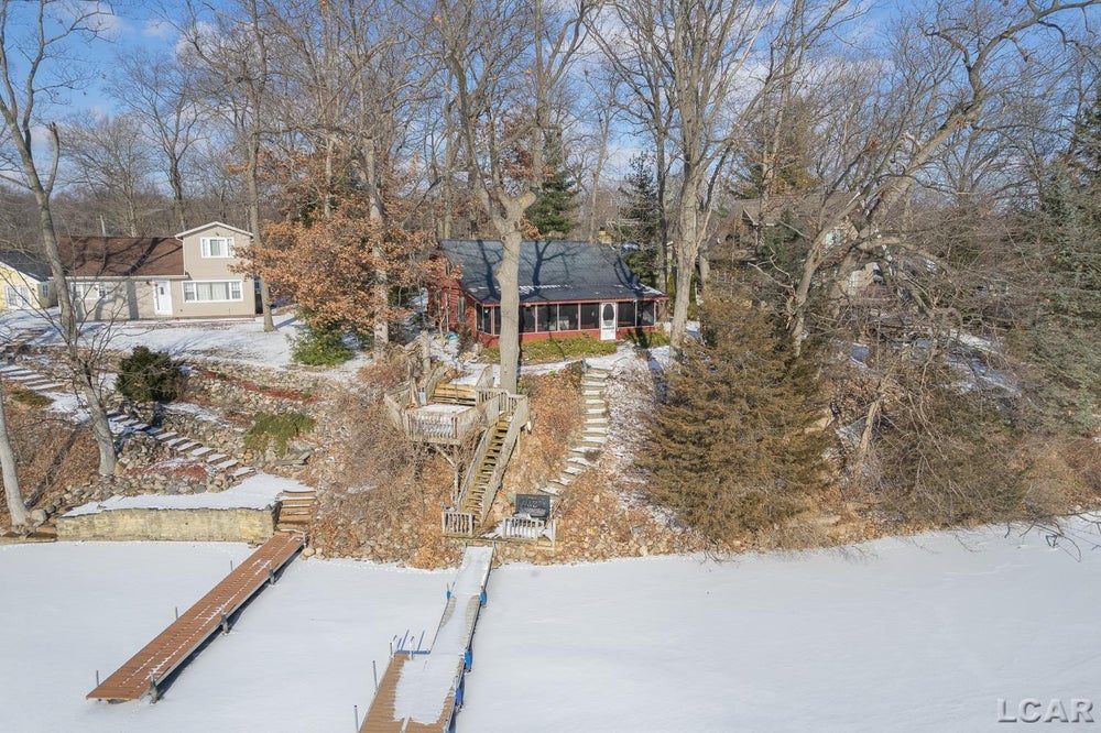 12465 Crystal Lake Dr, Cement City, MI 49233 - MLS# 50165921 - Coldwell ...