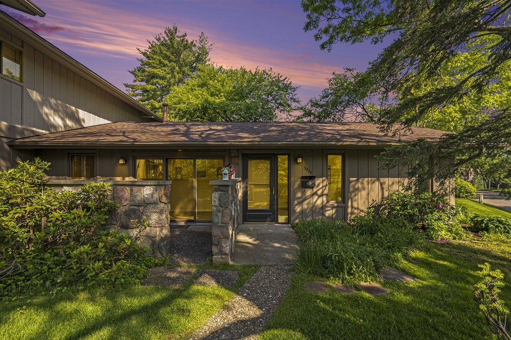 3826 Greenleaf, Kalamazoo, MI 49008 - MLS# 70407469 - Coldwell Banker