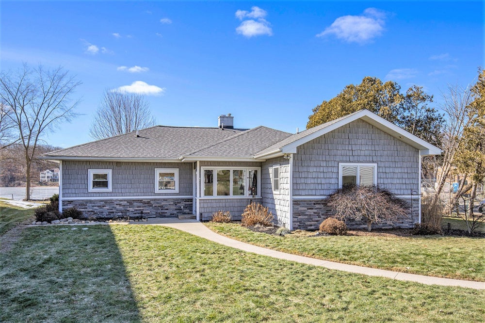 3049 Thorncrest, Grand Rapids, MI 49546 - MLS# 70454483 - Coldwell Banker