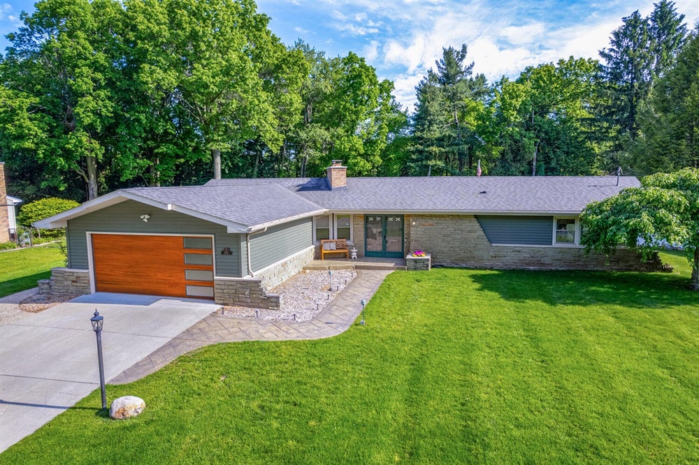 3420 Northview, Kalamazoo, MI 49004 - MLS# 70472135 - Coldwell Banker