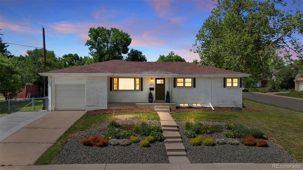 12017 W 58th Place, Arvada, CO 80004 - MLS# 6478226 - Coldwell Banker