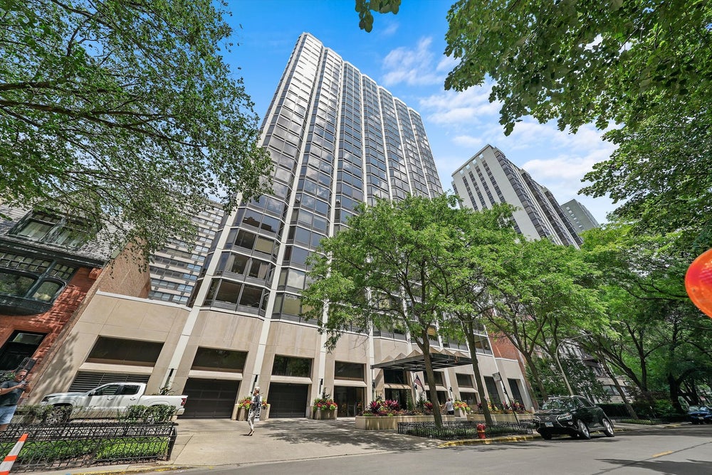50 E Bellevue Place #1104, Chicago, IL 60611 - MLS# 11887914 - Coldwell ...
