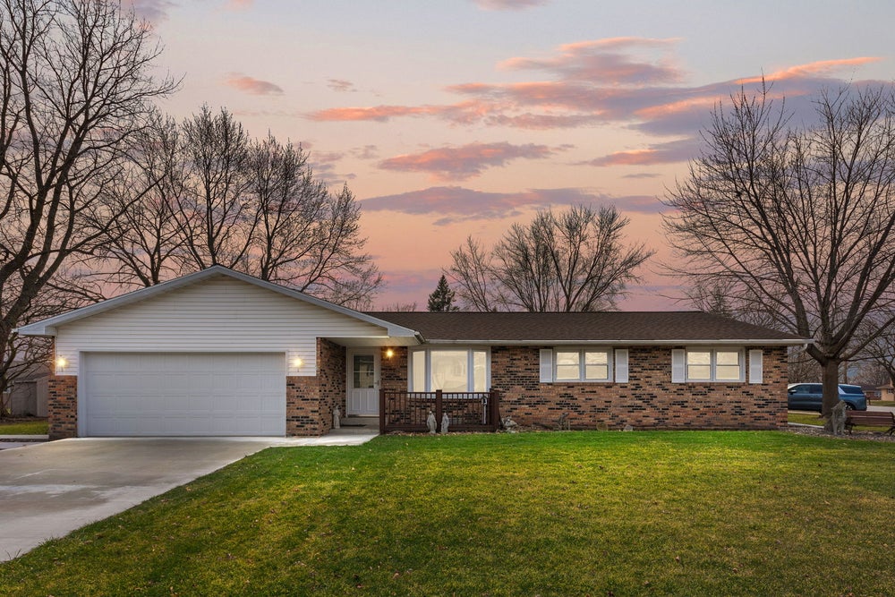 570 Concord Place, Bourbonnais, IL 60914 - MLS# 11982774 - Coldwell Banker