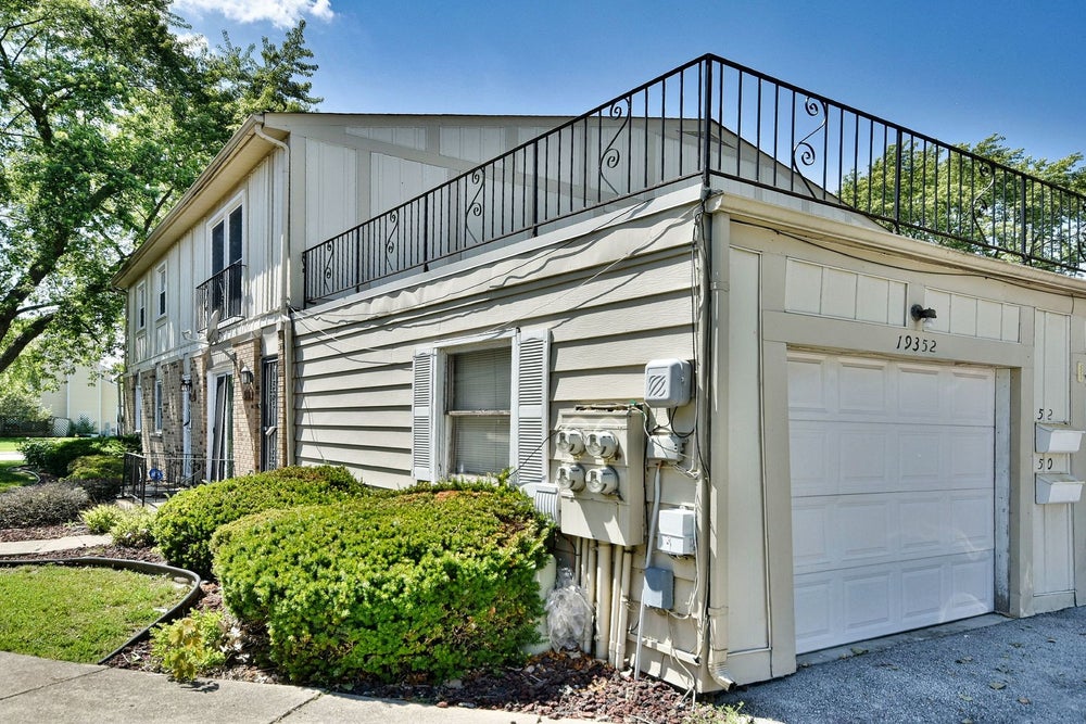 19352 Oak Avenue #1, Country Club Hills, IL 60478 - MLS# 12000703 ...
