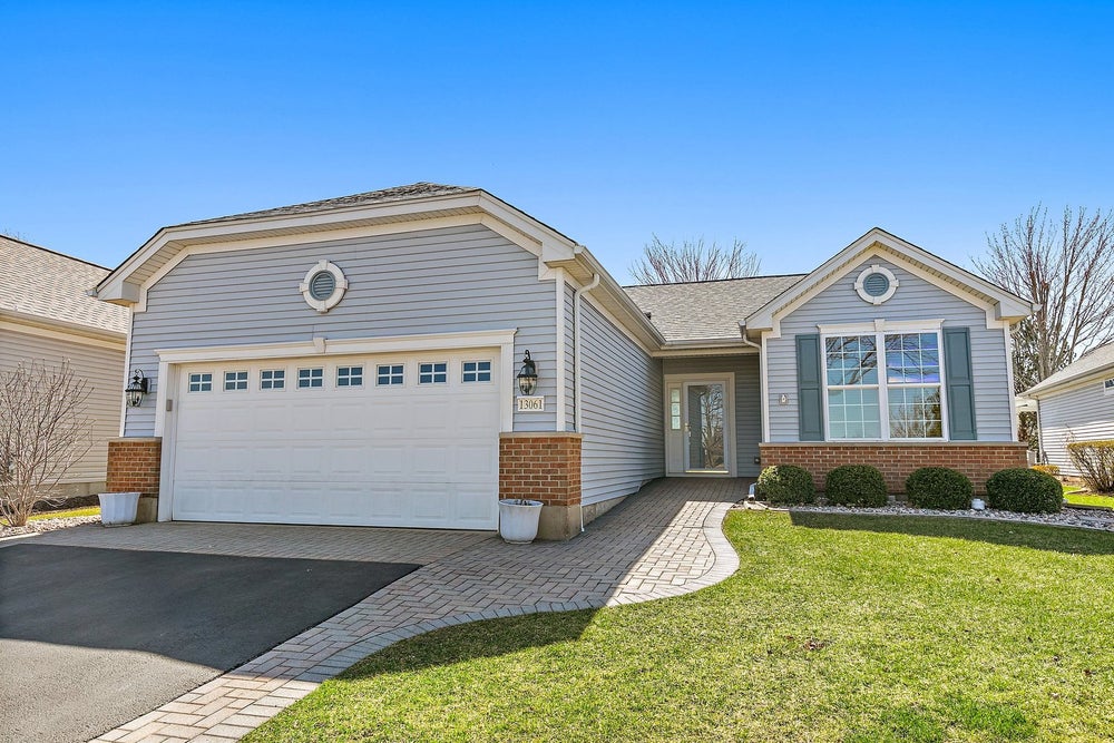 13061 Eakin Creek Court, Huntley, IL 60142 - MLS# 12010397 - Coldwell ...