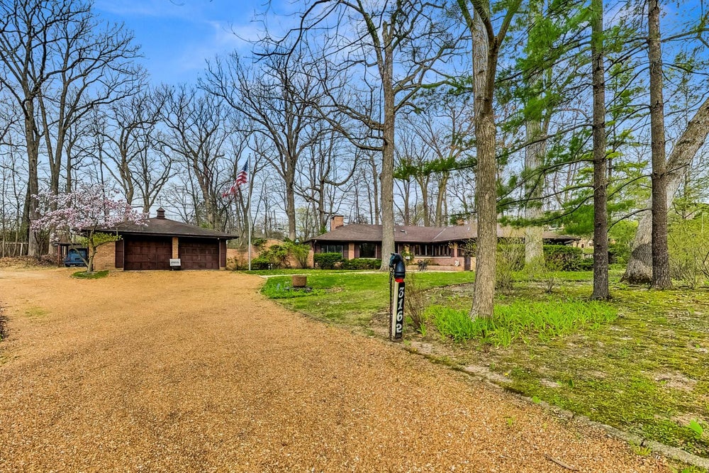 3162 Priscilla Avenue, Highland Park, IL 60035 - MLS# 12016833 ...