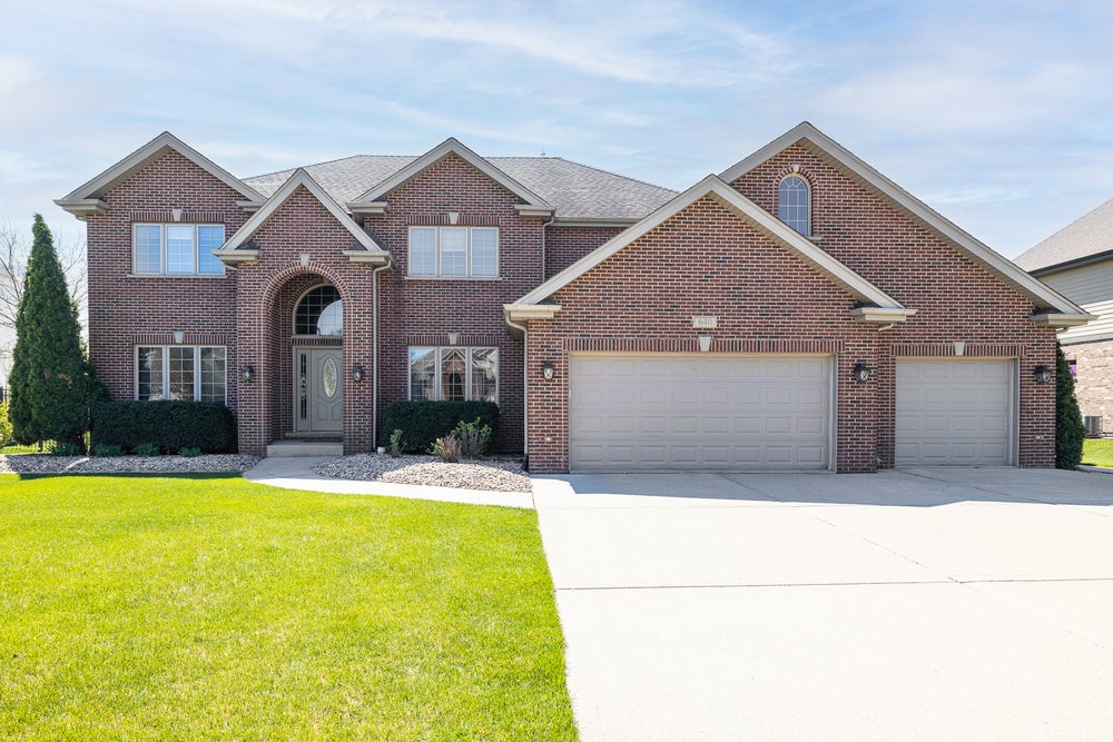 640 Edgewater Court, New Lenox, IL 60451 - MLS# 12038834 - Coldwell Banker