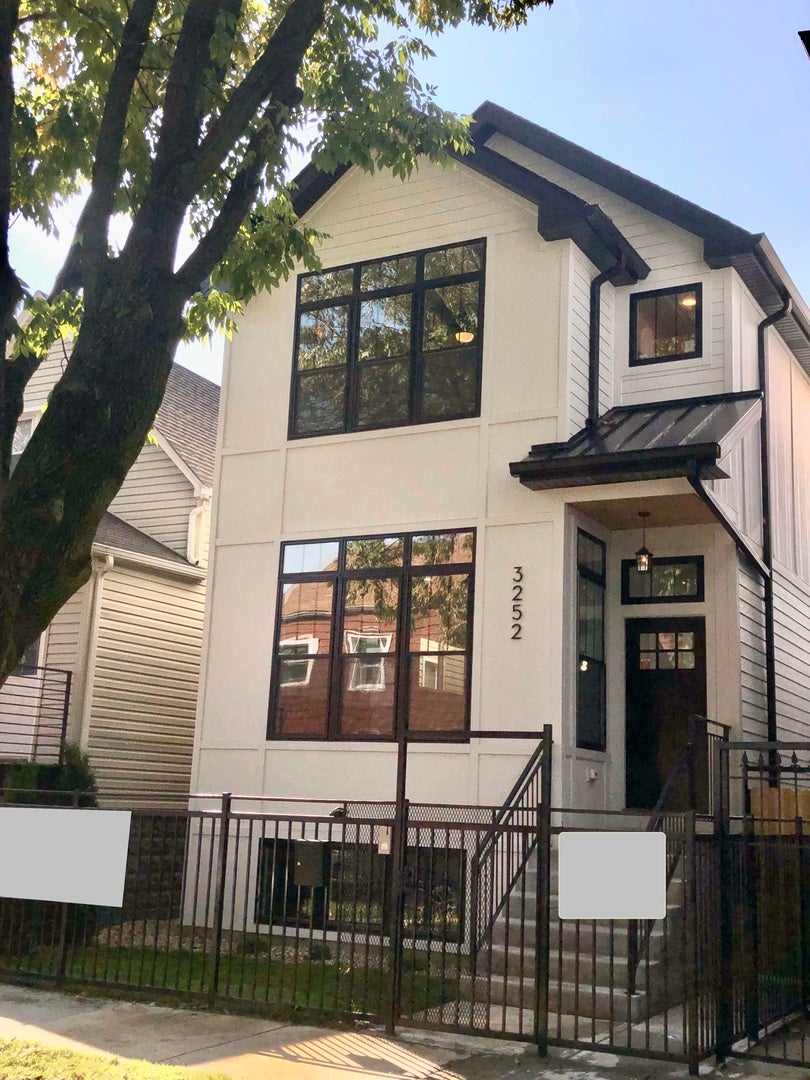 3252 N Drake Avenue, Chicago, IL 60618 - MLS# 12062905 - Coldwell Banker