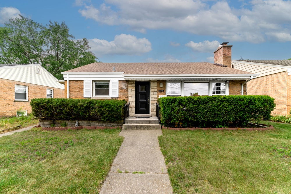 7712 Niles Center Road, Skokie, IL 60077 - MLS# 12090393 - Coldwell Banker