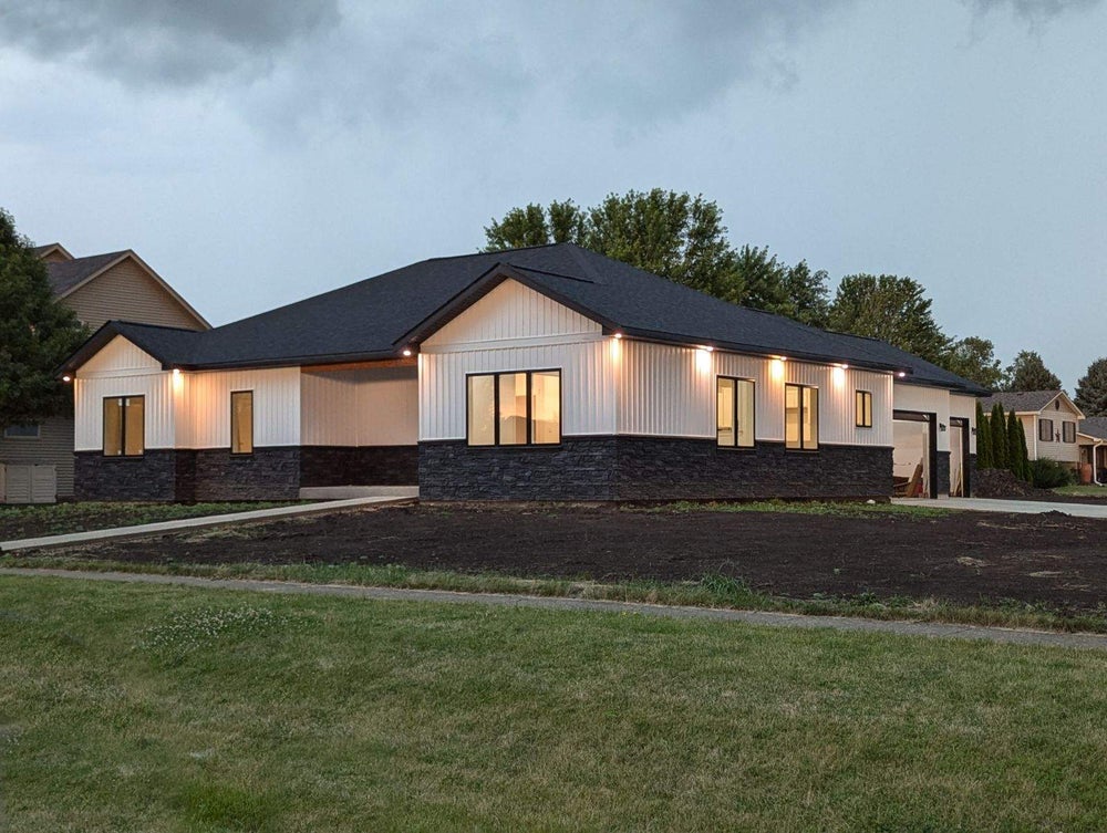 3105 Bluff Lane, Sandwich, IL 60548 - MLS# 12118938 - Coldwell Banker