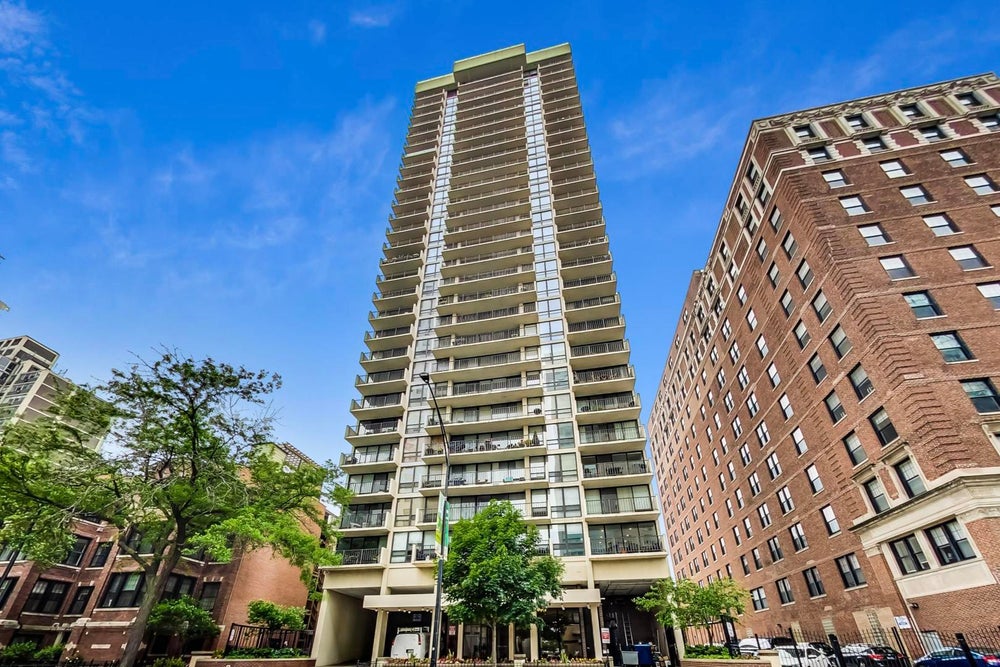 3150 N Sheridan Road #16A, Chicago, IL 60657 - MLS# 12149776 - Coldwell ...