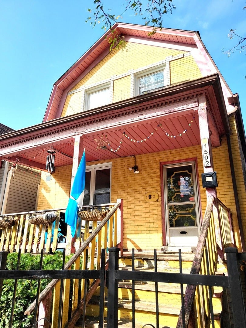 1502 N Central Park Avenue, Chicago, IL 60651 - MLS# 12175910 ...