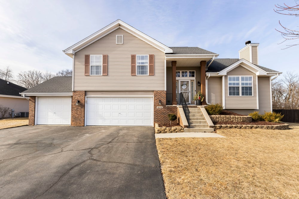 14114 Prairie Commons Lane, South Beloit, IL 61080 - MLS# 12286076 ...