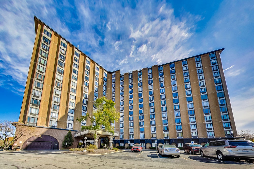 1 Renaissance Place #712, Palatine, IL 60067 - MLS# 12289536 - Coldwell ...