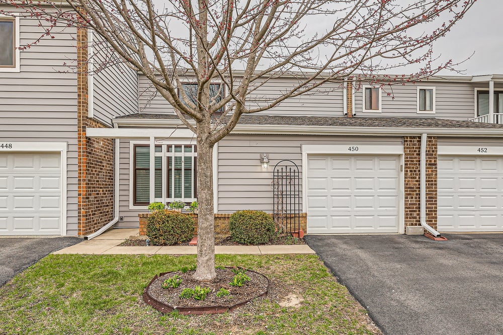 450 Hickory Drive, Wheeling, IL 60090 - MLS# 12318452 - Coldwell Banker