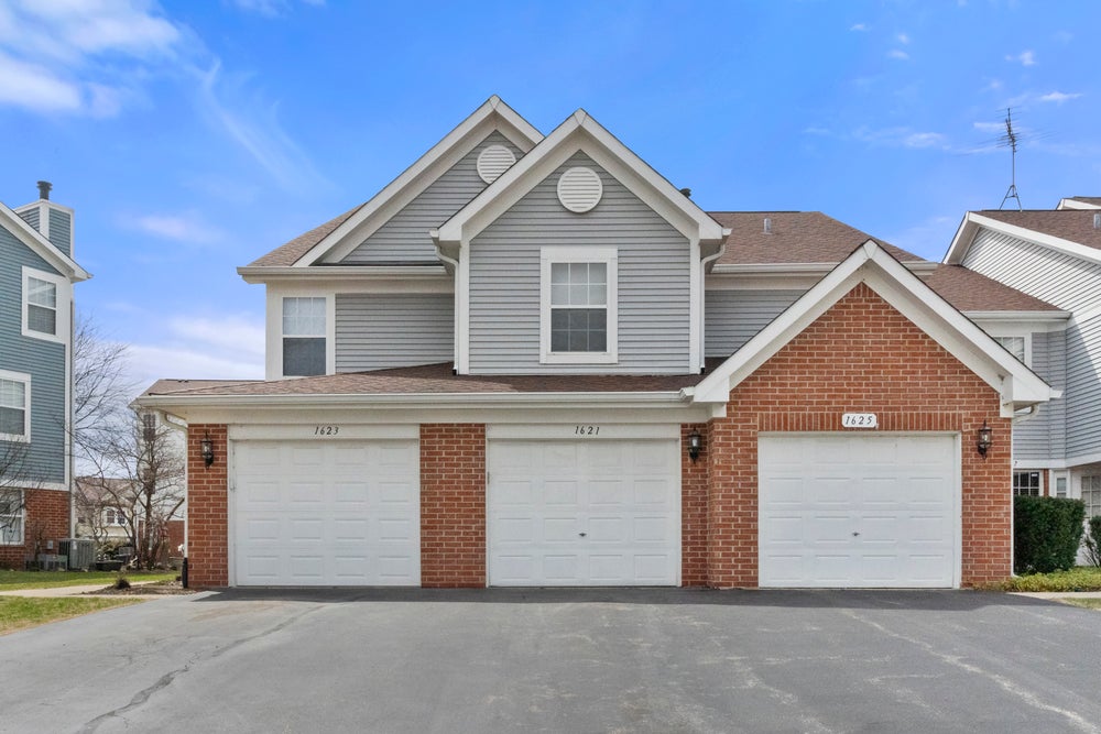 1621 Thornfield Court, Roselle, IL 60172 - MLS# 12332442 - Coldwell Banker