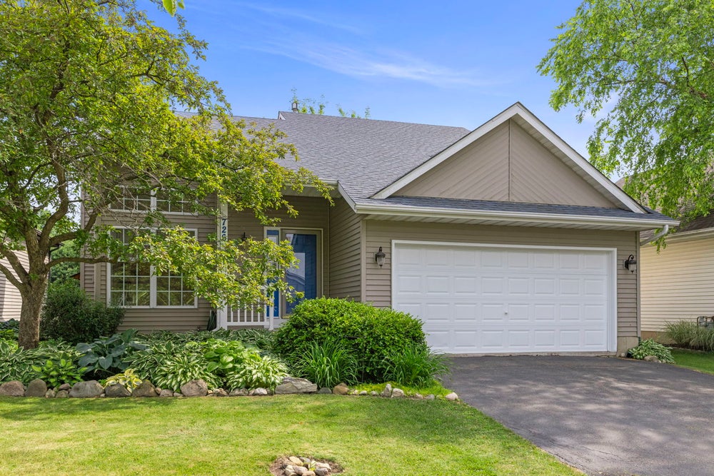 726 Hawthorne Lane, Genoa, IL 60135 - MLS# 12357846 - Coldwell Banker