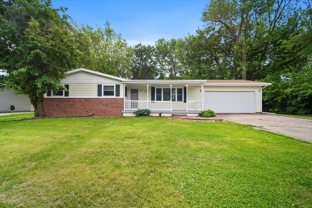 8491 Surrey Circle, Bloomington, IL 61705 - MLS# 12370663 - Coldwell Banker