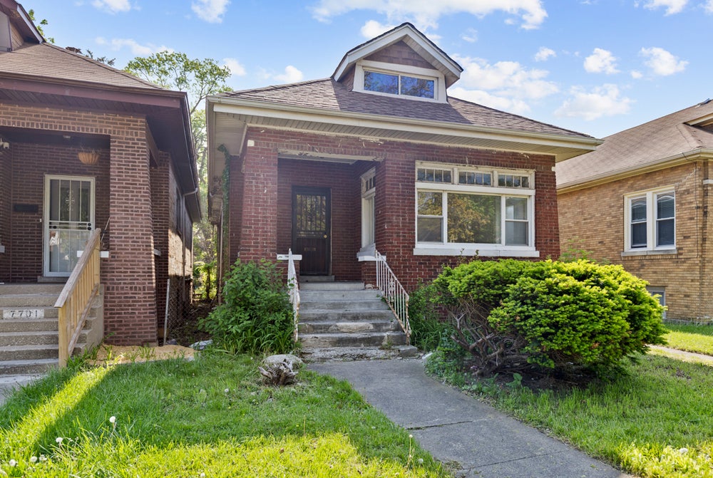 7703 S Loomis Boulevard, Chicago, IL 60620 - MLS# 12372715 - Coldwell ...