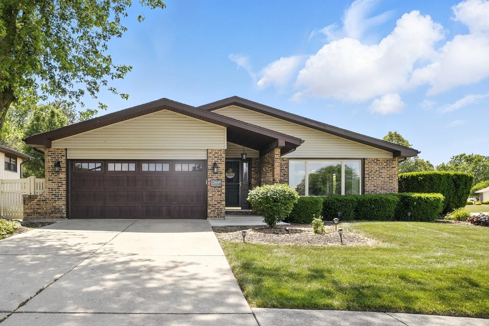 12449 W Prairie Drive, Homer Glen, IL 60491 - MLS# 12396294 - Coldwell ...