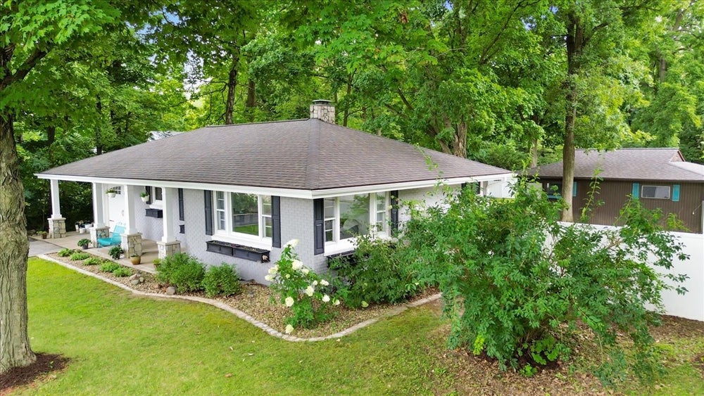 13947 Lucca Forest Drive, Bloomington, IL 61705 - MLS# 12450454 ...