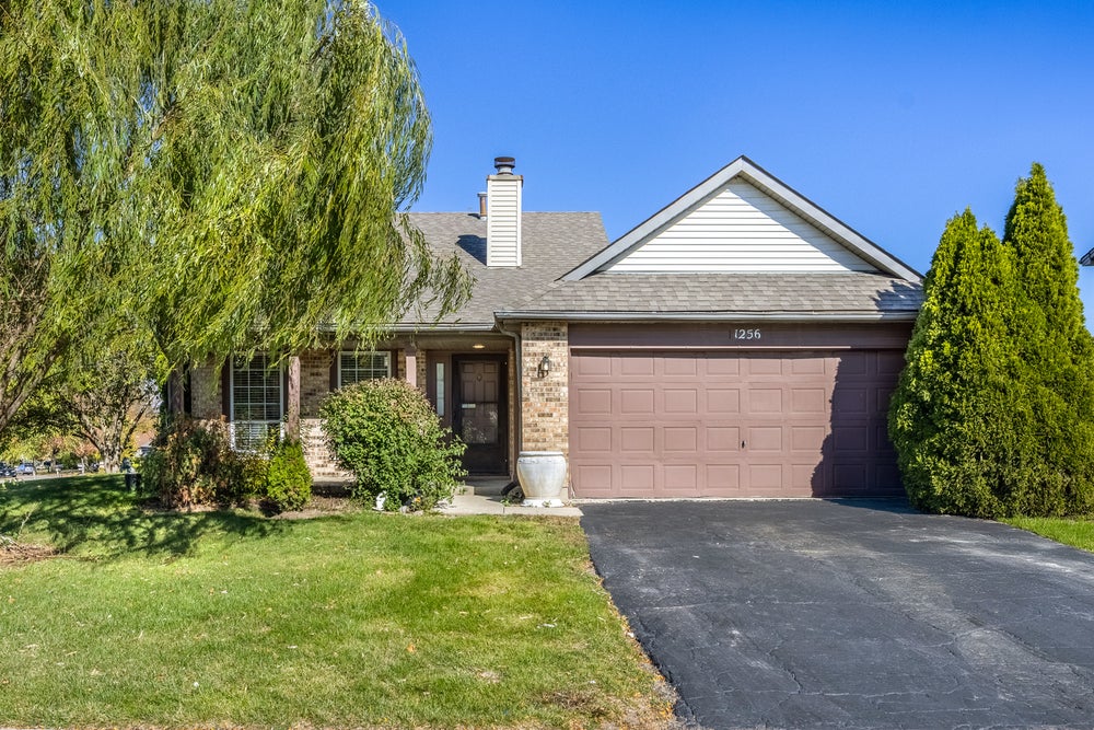 1256 Concord Drive, Elgin, IL 60120 - MLS# 12509719 - Coldwell Banker