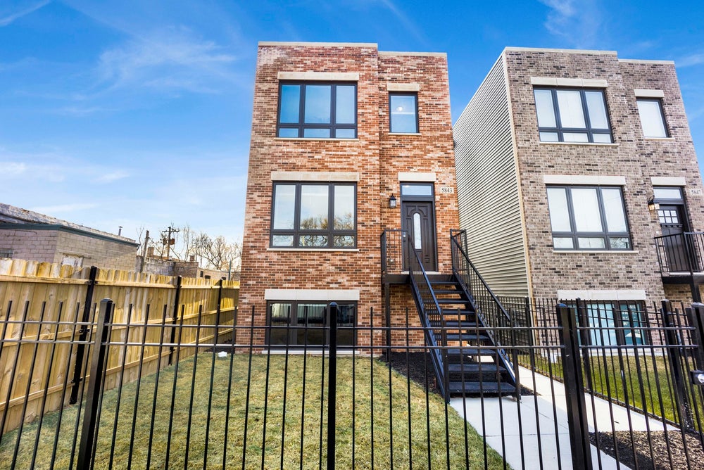 5843 W Corcoran Place, Chicago, IL 60644 - MLS# 12550835 - Coldwell Banker