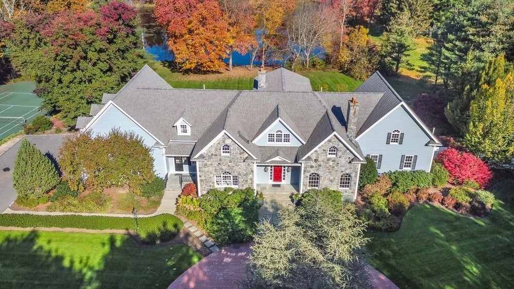 21-A Farm St, Dover, MA 02030 - MLS# 73174915 - Coldwell Banker