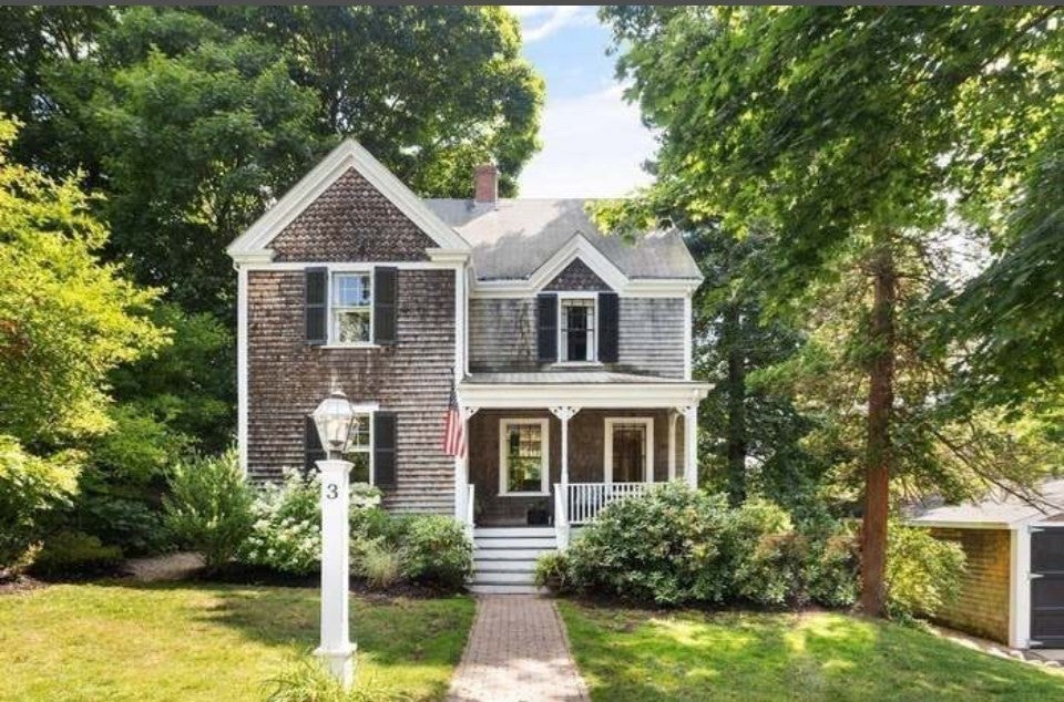 3 Rockland St, Wellesley, MA 02481 - MLS# 73355996 - Coldwell Banker