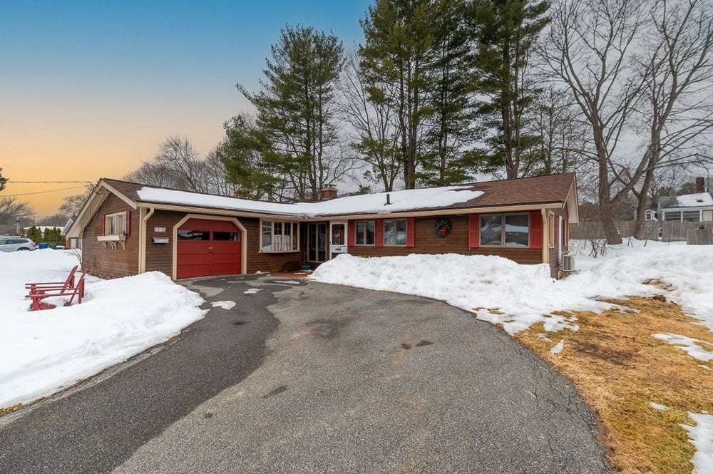 14 Grove St, Danvers, MA 01923 - MLS# 73479560 - Coldwell Banker