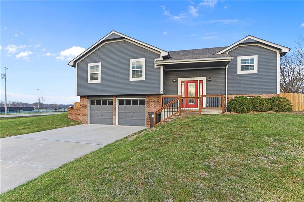 212 Dawn Avenue, Belton, MO 64012 - MLS# 2478693 - Coldwell Banker