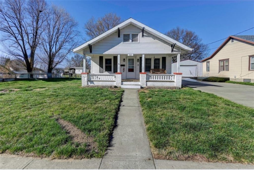 321 Elizabeth Street, St Joseph, MO 64504 - MLS# 2490087 - Coldwell Banker