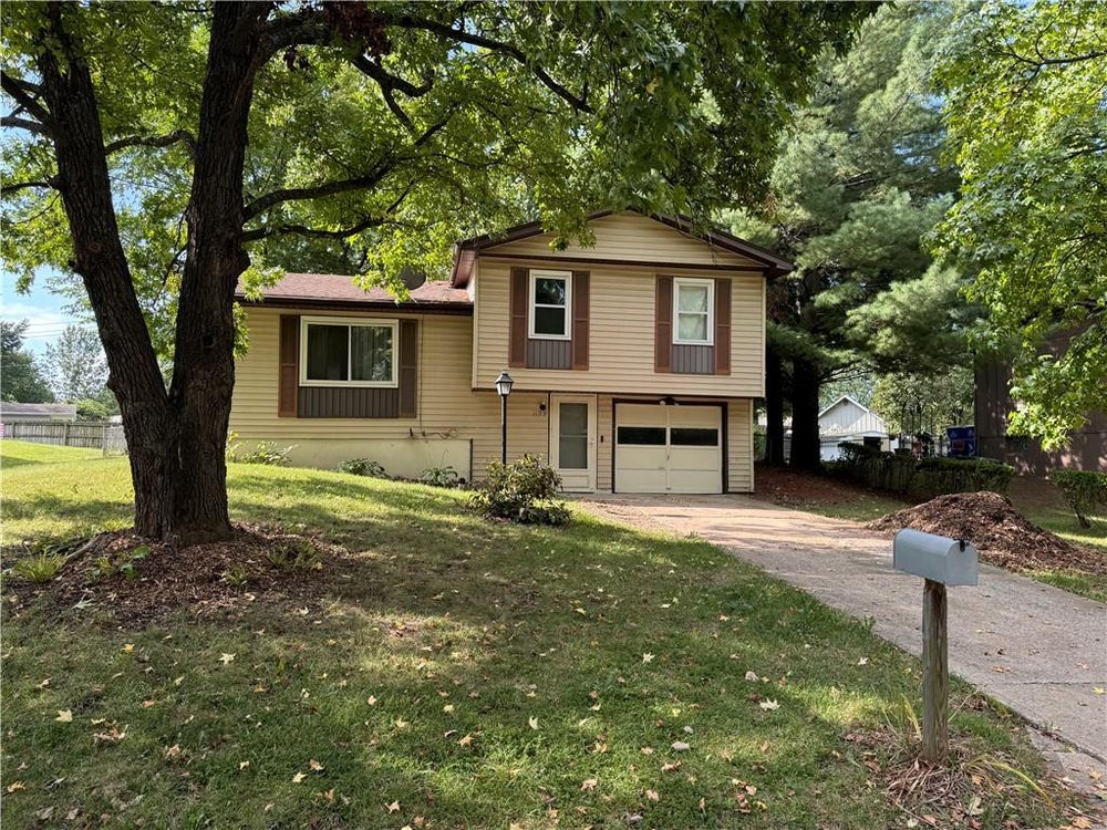 1109 NE Columbus Street, Lee'S Summit, MO 64086 - MLS# 2504193 ...