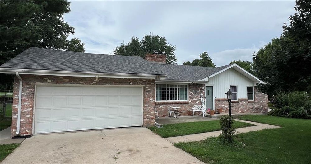 5802 Steven Drive, St Joseph, MO 64503 - MLS# 2565367 - Coldwell Banker