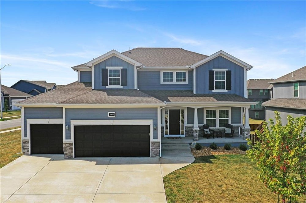 10400 N Chelsea Avenue, Kansas City, MO 64156 - MLS# 2576799 - Coldwell ...