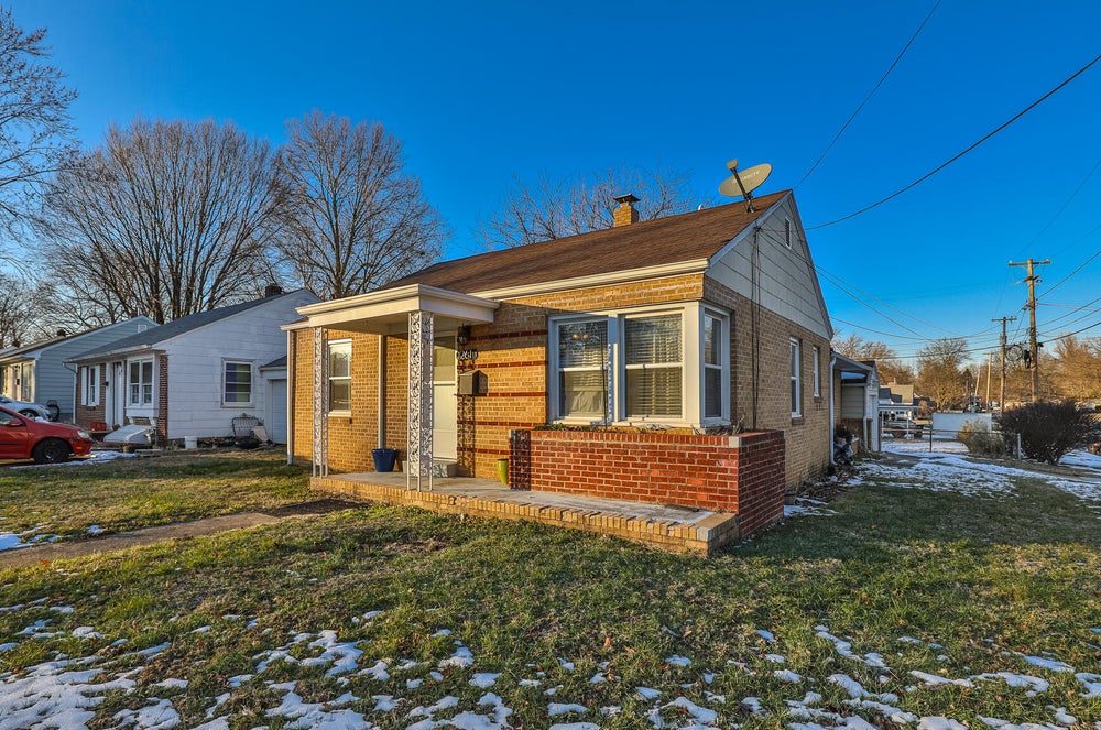 1261 E Minota Street, Springfield, MO 65804 - MLS# 60285251 - Coldwell ...