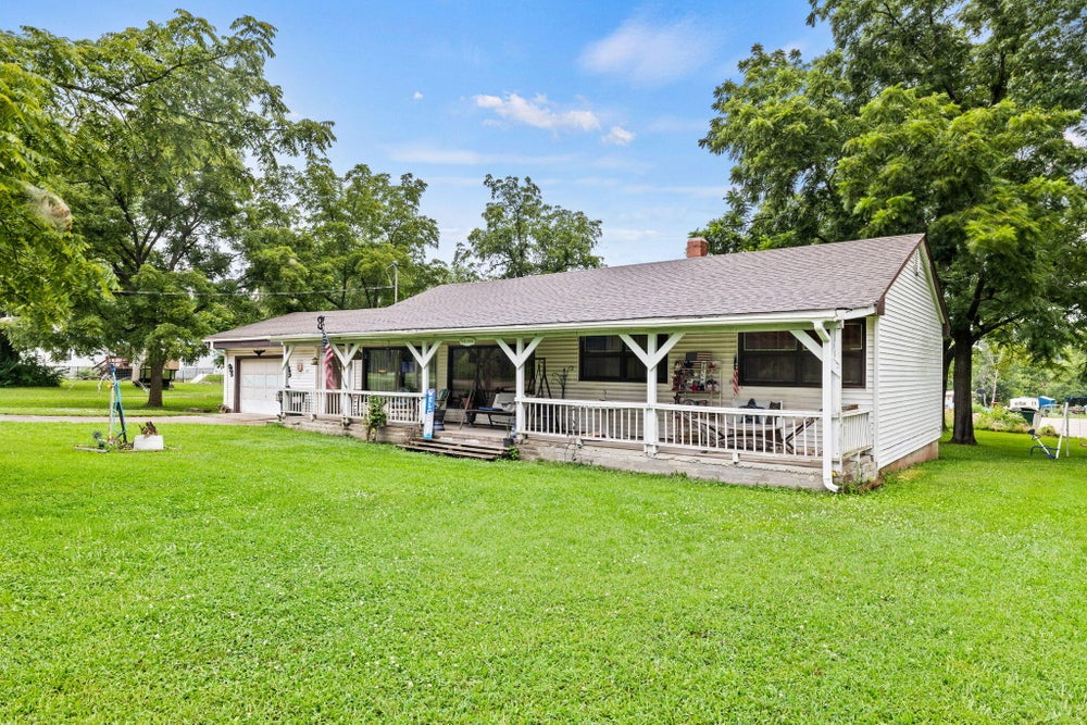 601 N Pine Street, Humansville, MO 65674 - MLS# 60299195 - Coldwell Banker