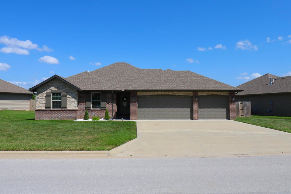 1224 S Mulberry Avenue, Springfield, MO 65802 - MLS# 60299708 ...
